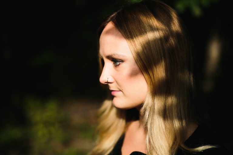 How to Shoot Photos in Direct Sunlight - A Color Story